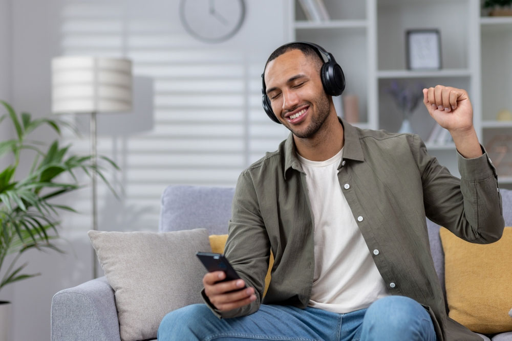 Can Muslims Listen To Music? Is Music Haram In Islam?